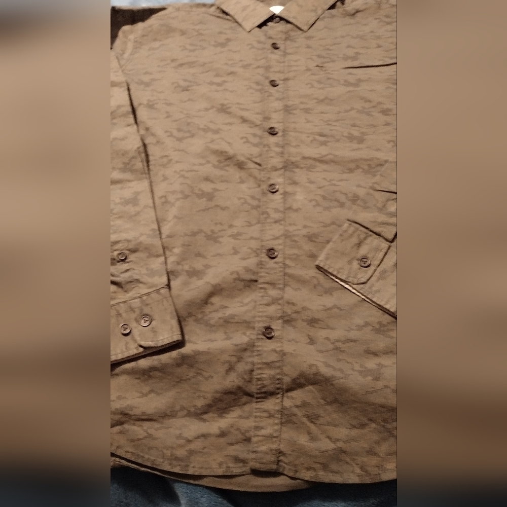 Men's Camo Button Down Shirt - Gem
